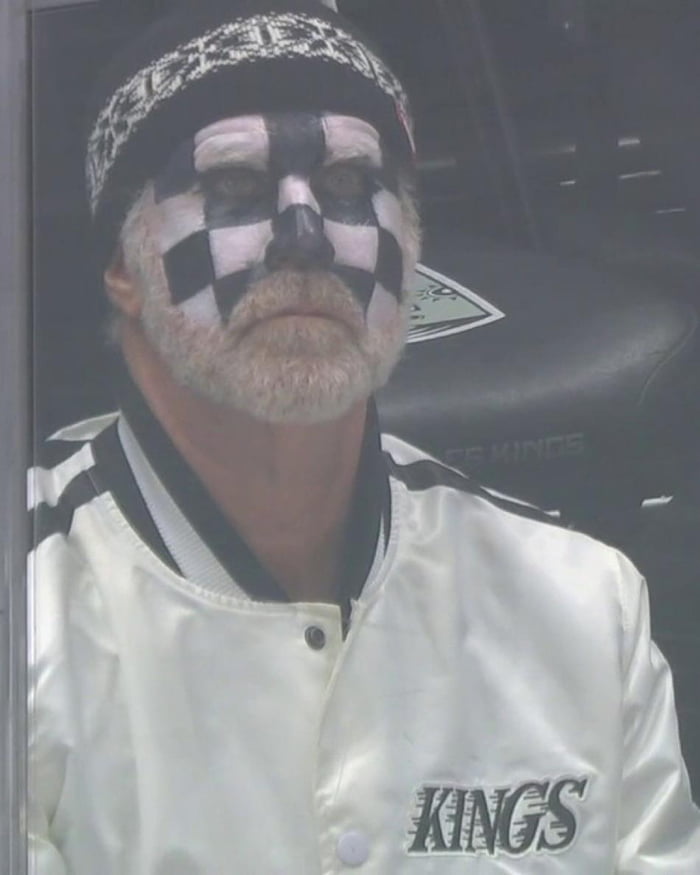 Will Ferrell at last night's L.A. Kings game - 9GAG