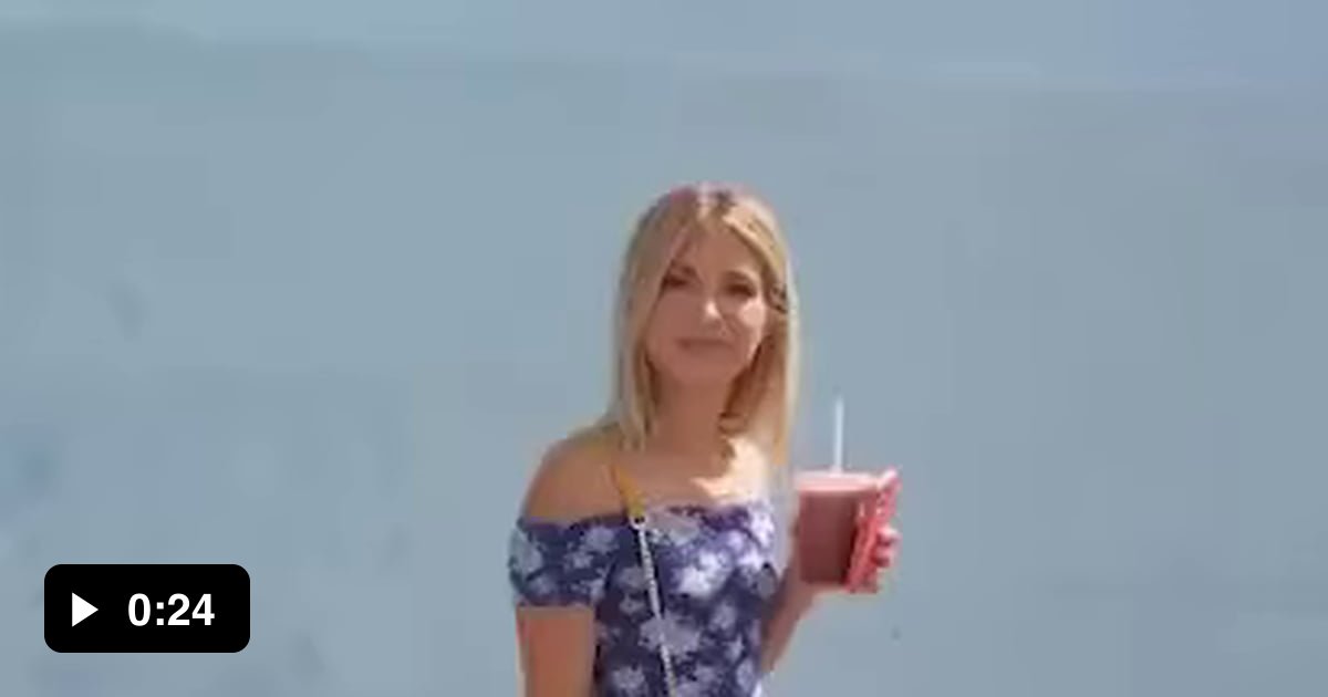 Throwing few hundreds - 9GAG