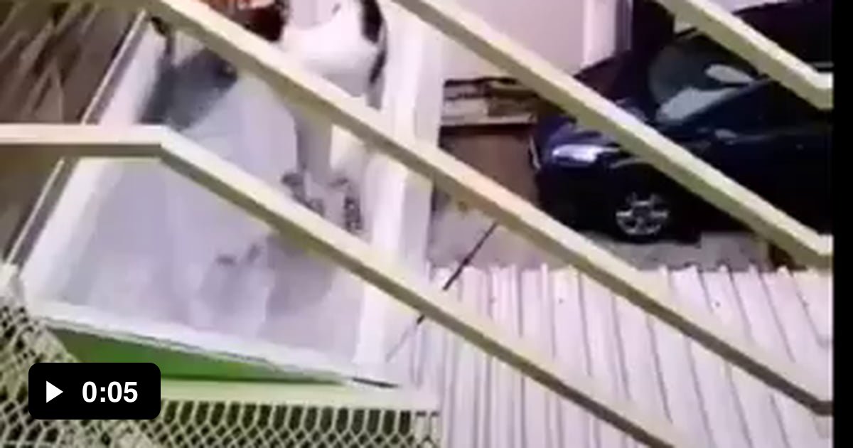 What's wrong with your leg, mate?… - 9GAG