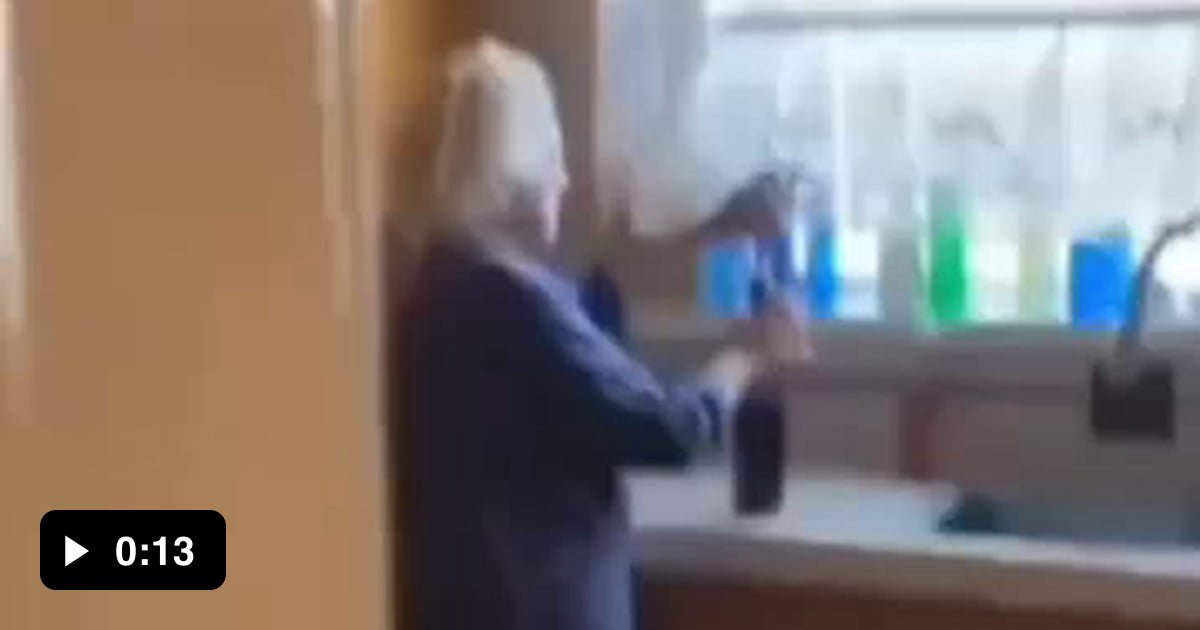 Massive Attack of panic - 9GAG