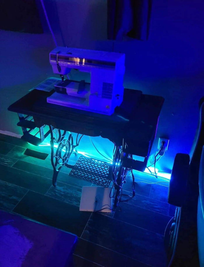 Grandma's gaming setup is lit! - 9GAG