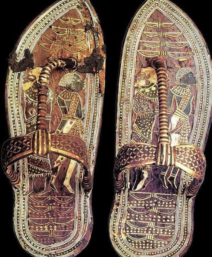 Egyptian pharaoh Tutankhamen’s 3,300 year old sandals. - 9GAG