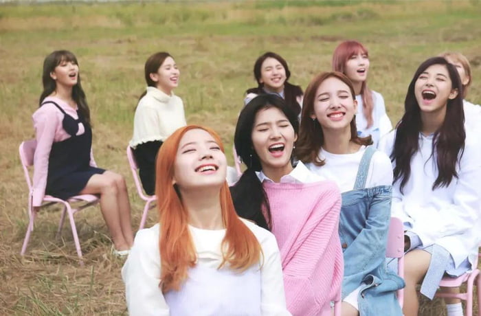 TT era TWICE - 9GAG
