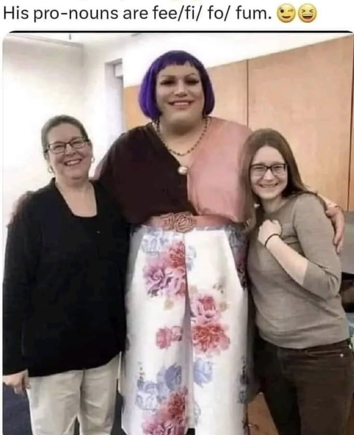 I smell a dum dum - 9GAG