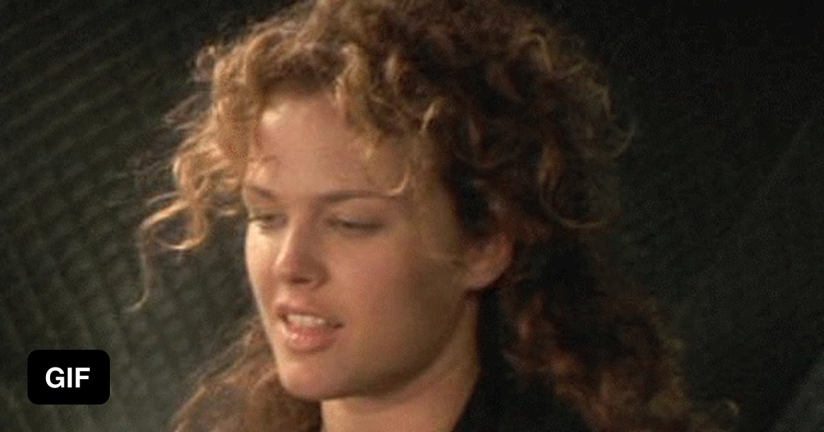 Dina Meyer was hotter, change my... never mind!! - 9GAG