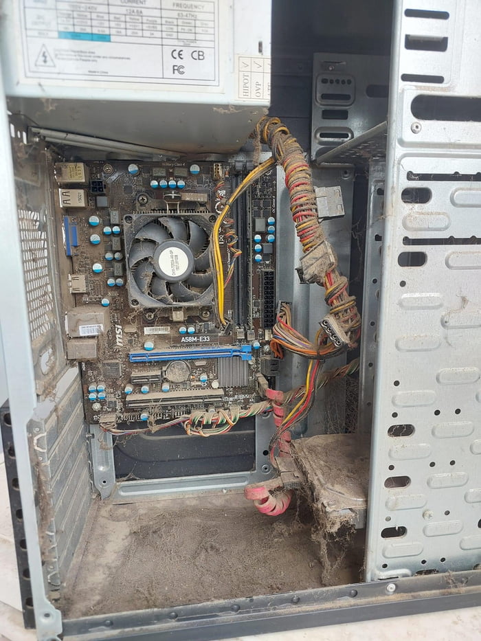 My PC is moving slowly…. - 9GAG