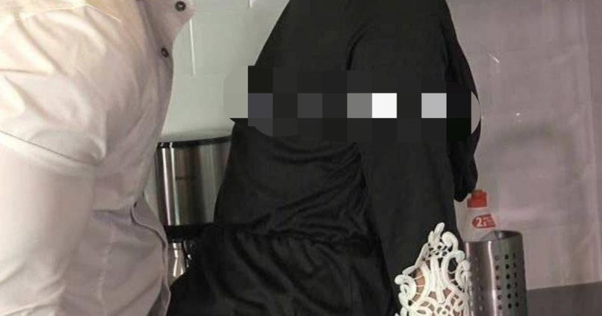 Hanya dilakukan oleh professional - 9GAG