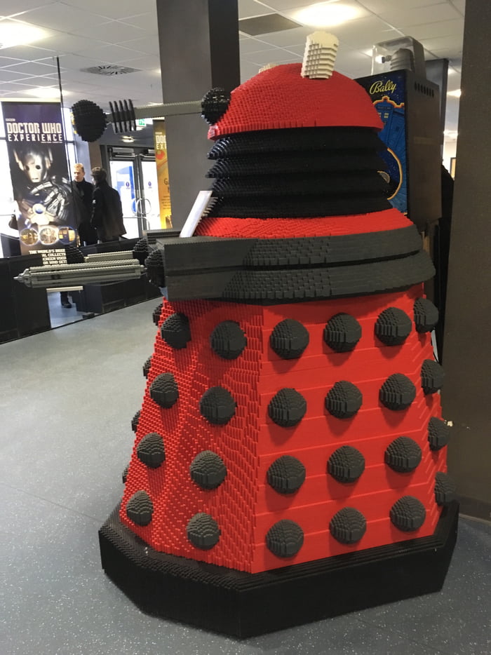 Life sized construction dalek made from 157,460 pieces of lego and ...