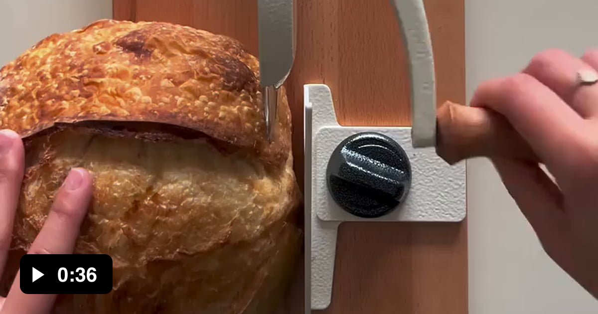 Cutting bread can be satisfying - 9GAG