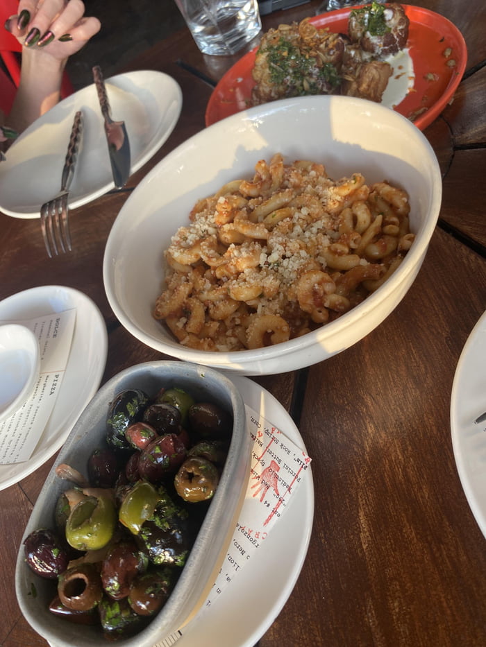 Dining out doors - gluten free pasta - 9GAG