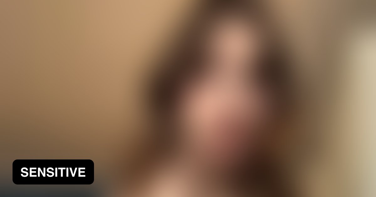 Wavy hair, massive tits - 9GAG