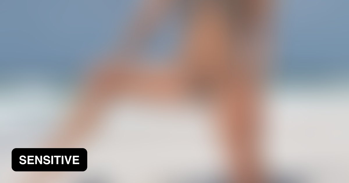 Girl with little bikini - 9GAG