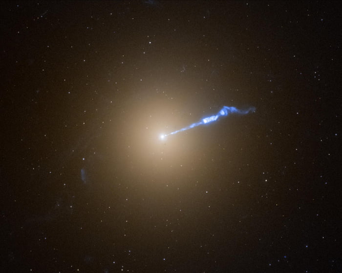 3000-Light-Year Jet of Plasma from M87's 6.5-Billion-Solar-Mass Black ...