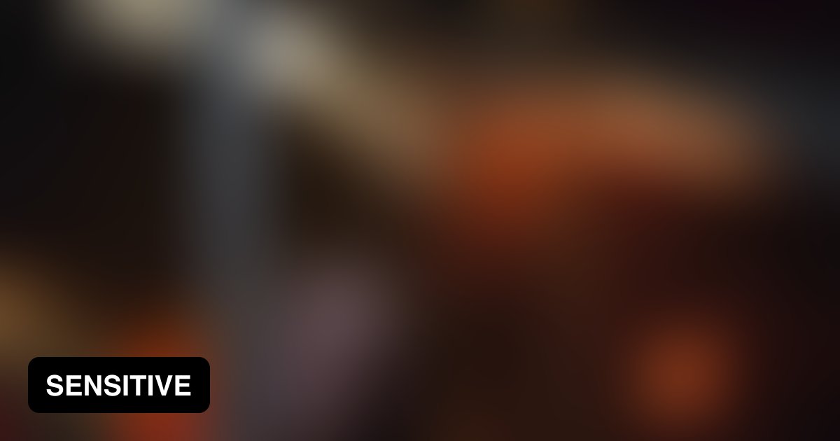 Sydney Sweeney moaning and getting off on a carousel - 9GAG