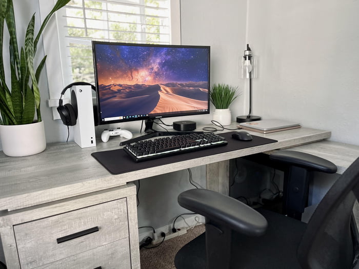 Spent the whole weekend setting up the new office - 9GAG