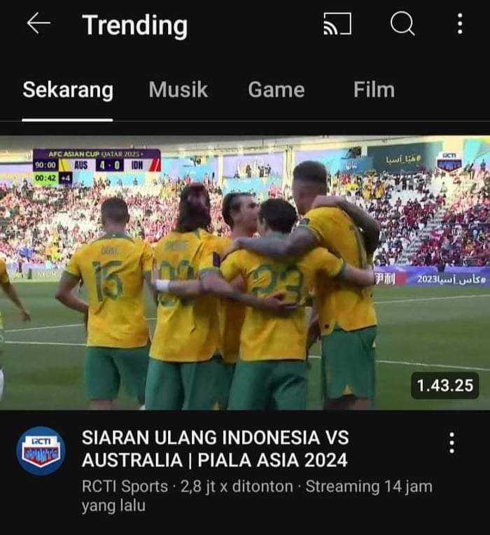 2,8 jt orang kegocek + jadi trending nomor 1 - 9GAG