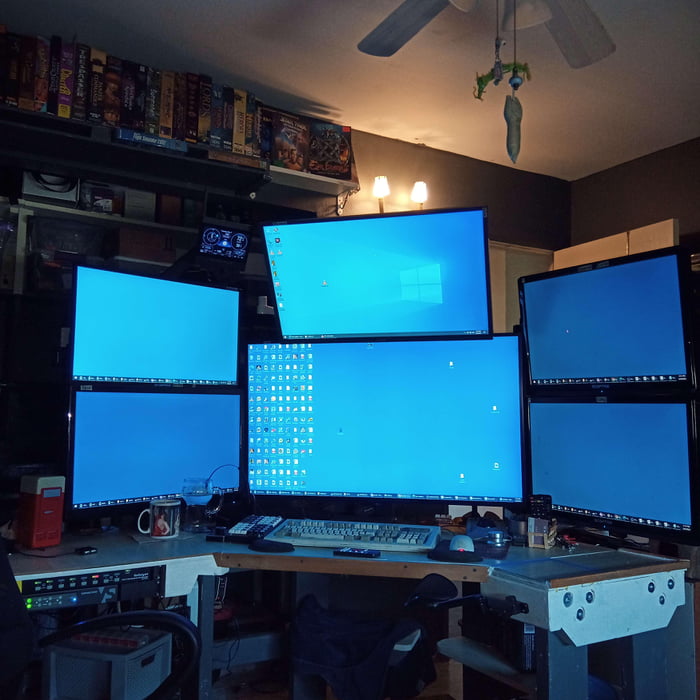 Built a new desk, added a few extra monitors. - 9GAG
