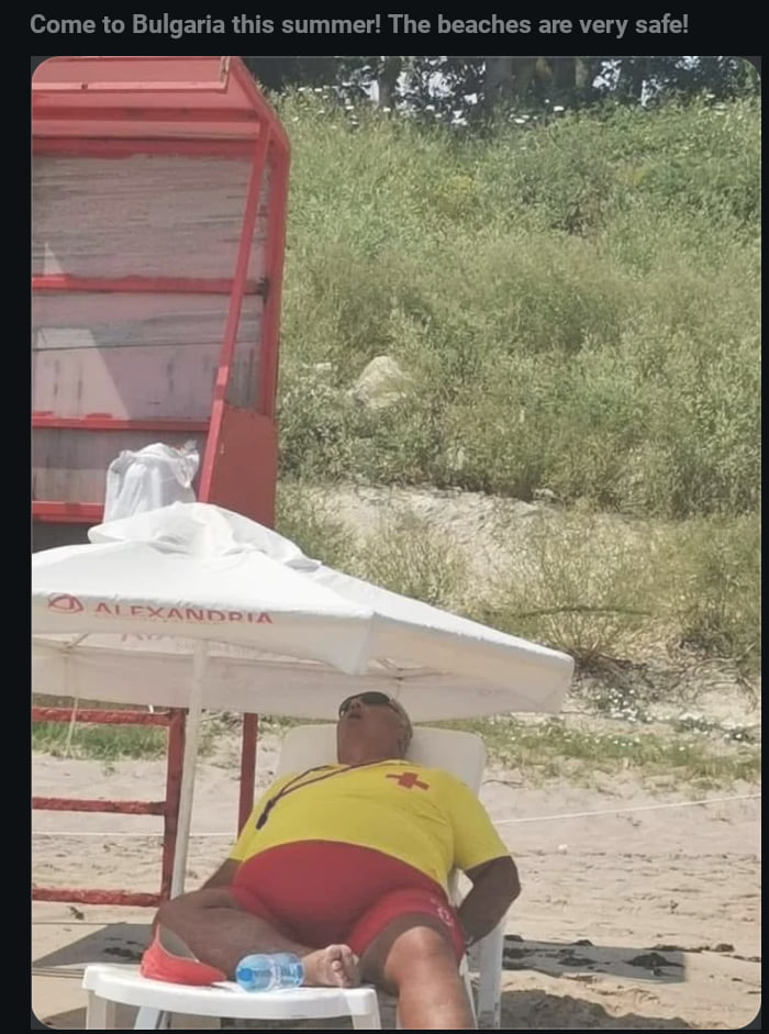 Bulgarian beaches are very safe, thanks to this dedicated professional - 9GAG