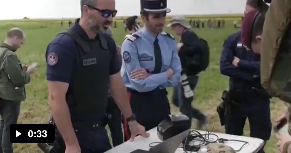 French police subjected 400 British paratroopers who landed in the ...