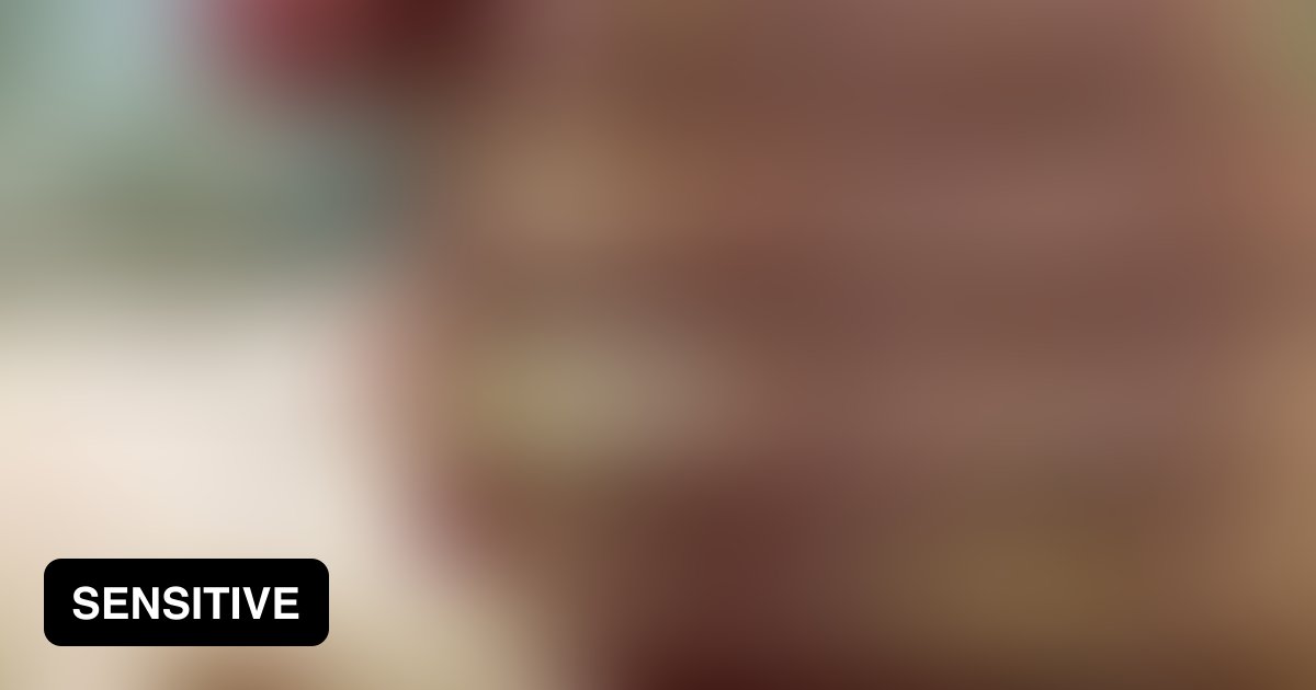 The correct way to hold - 9GAG