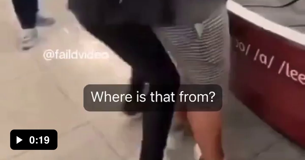 You don't need enemies with friends like these - 9GAG