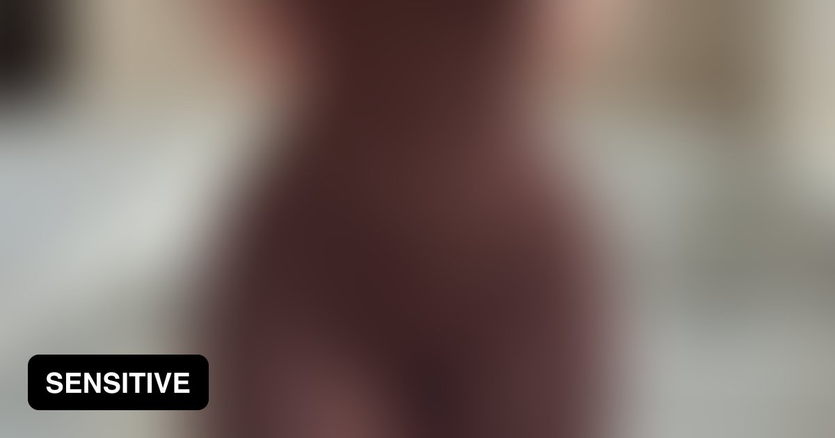 Tight enough? 😳 - 9GAG