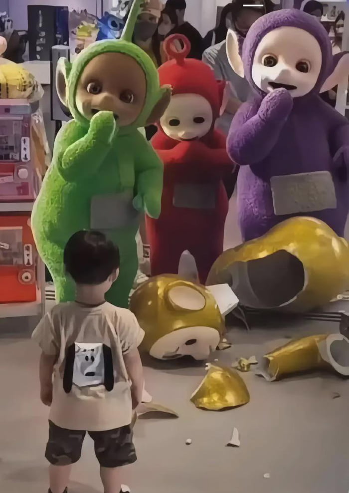 Teletubbies breaking Statue - 9GAG