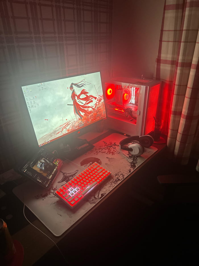 First pc setup :) - 9GAG
