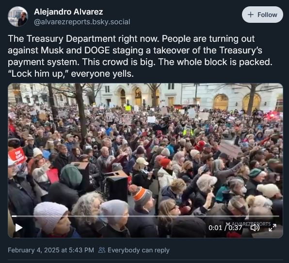 Just in case you thought people were ok with Musk’s coup. Almost like the media isn’t fair and ...