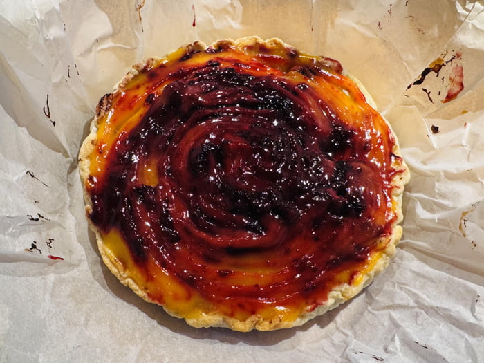 Rustic (messed up) Blueberry Lemon Tart - 9GAG