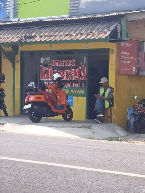 Saya pernah ke warteg, ada yg mampu bayar 10rb bhkn dibawah 10rb demi ...