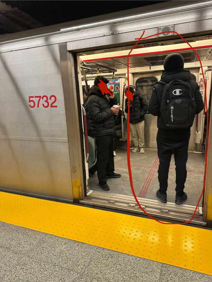 People who do this on subway - 9GAG