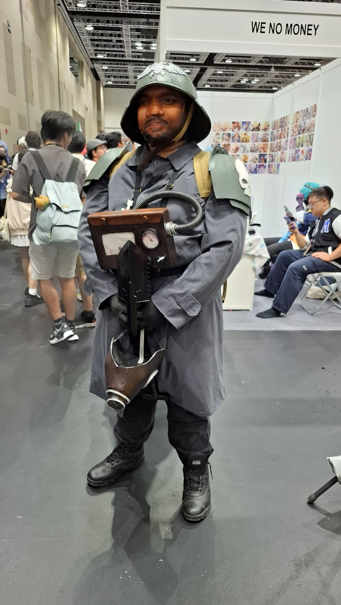 This kriegsman looks a bit Kanye west idk - 9GAG