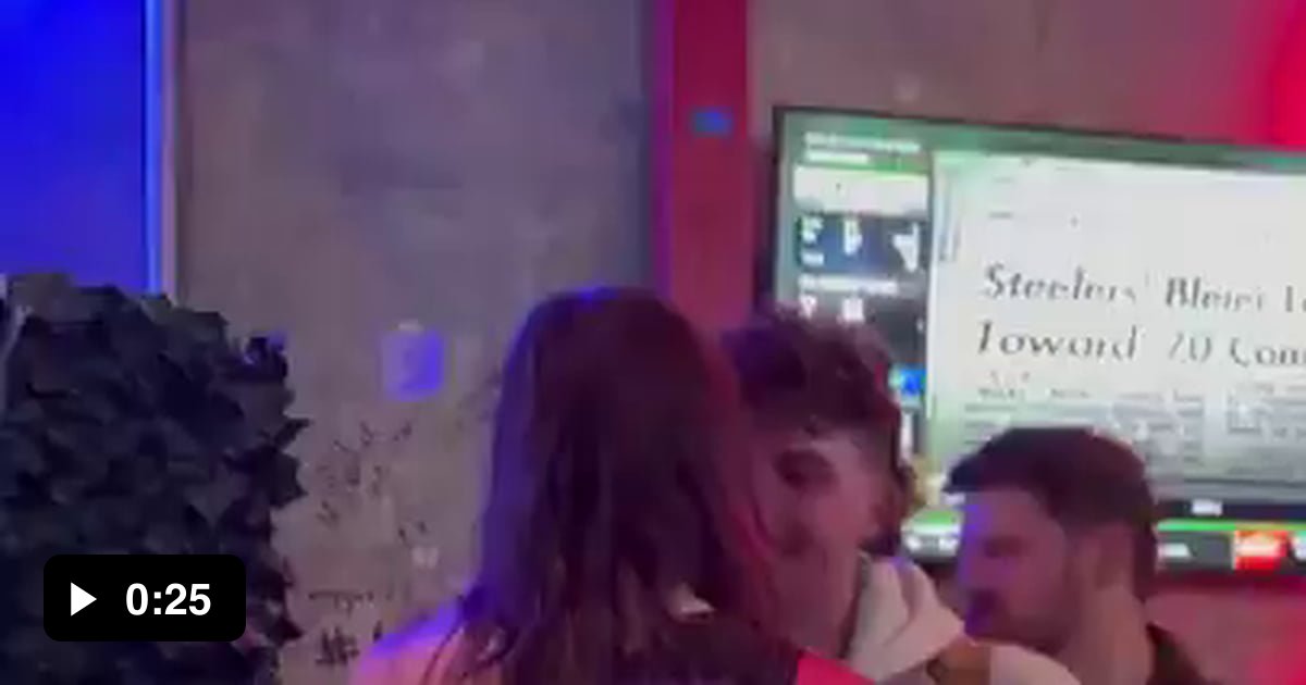 The Henhouse Is In Shock! - 9GAG