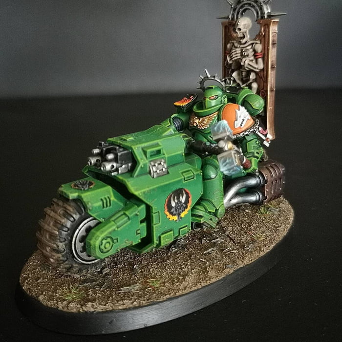 My Salamanders captain on bike - 9GAG