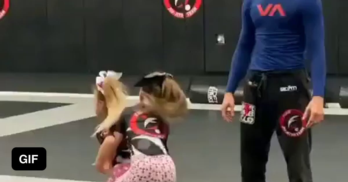 "Holy f**k she just dumped her" - 9GAG