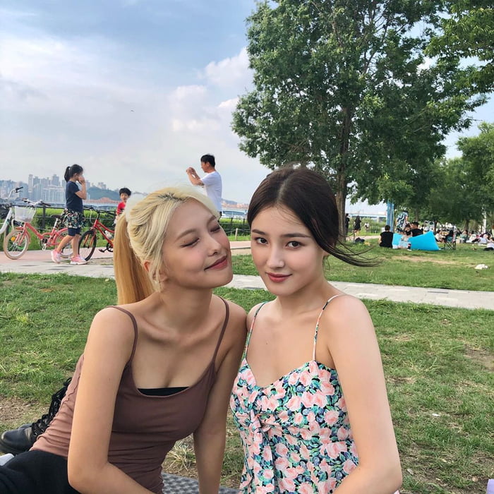 Ahin & Nancy - 9GAG