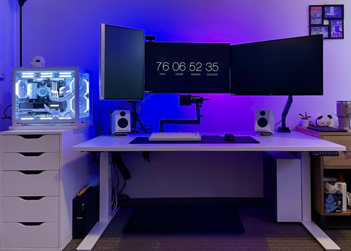 WFH + Gaming Setup - 9GAG