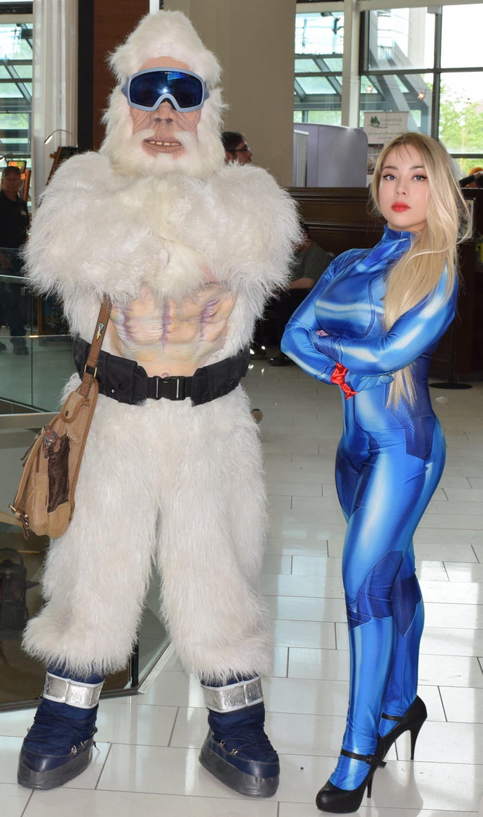 Zero Suit Samus cosplay from Metroid by Cammymoon8 - 9GAG