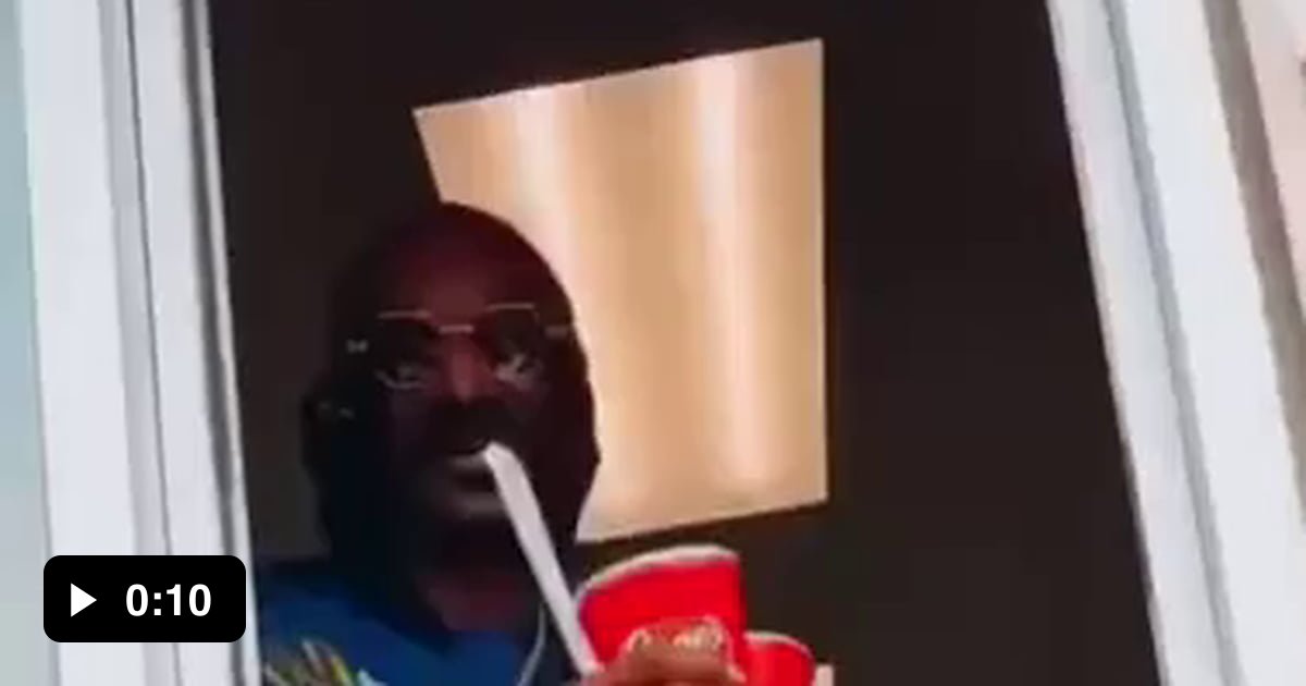 Getting some drive thru. - 9GAG