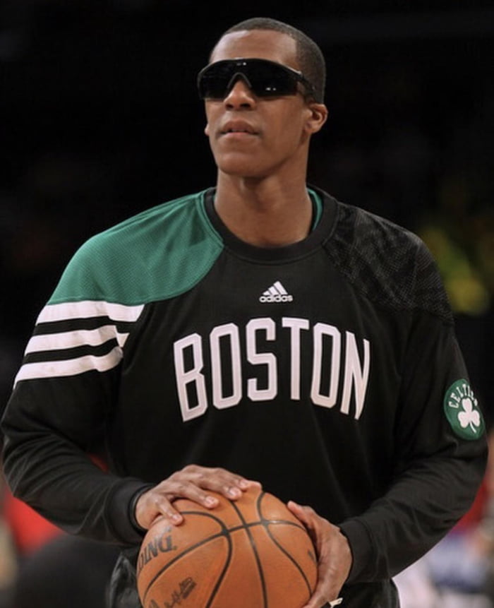 Ray Charles playing exhibition basketball (1964, colorized) - 9GAG