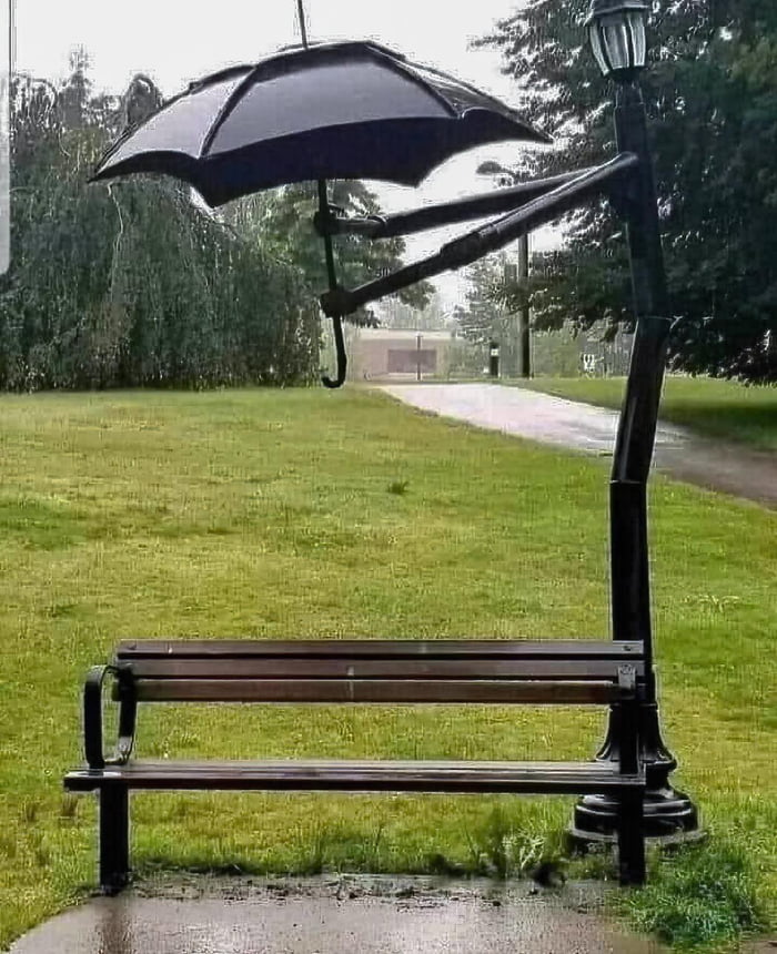 Harry Potter’s park bench? - 9GAG