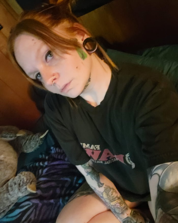 Why do men get so aggressive towards cam girls? - 9GAG