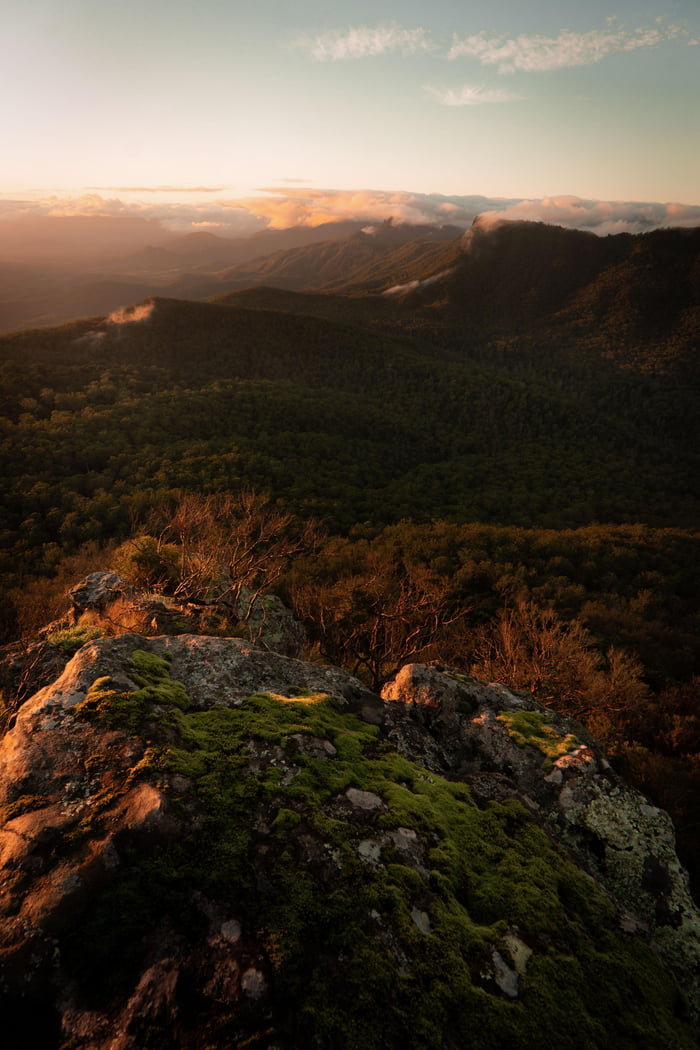 First Light on the Scenic Rim, Queensland, Australia, 2667x4000 OC - 9GAG