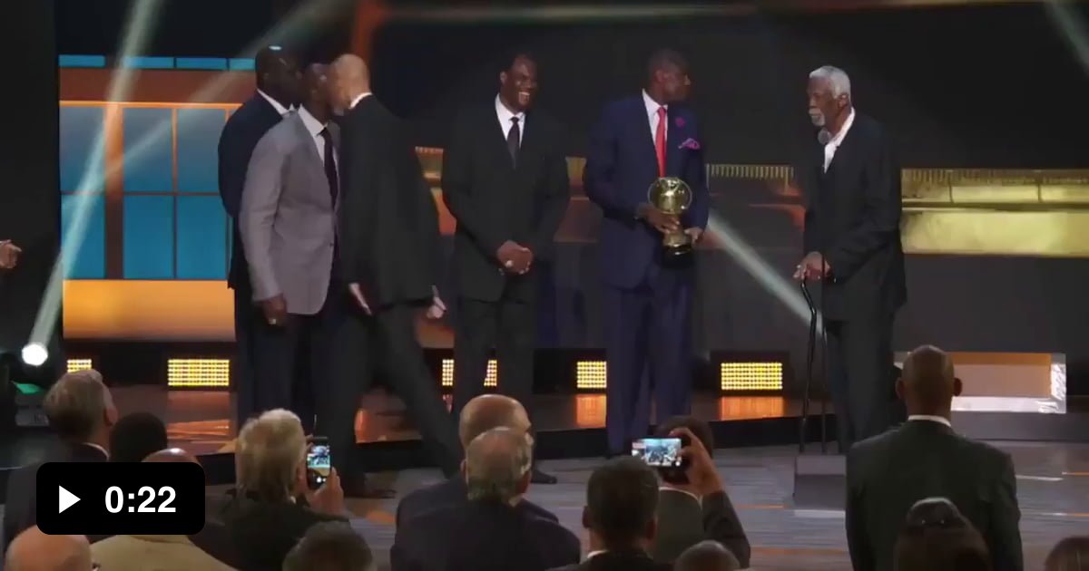 Basketball icon Bill Russell shares some kind words with younger ...