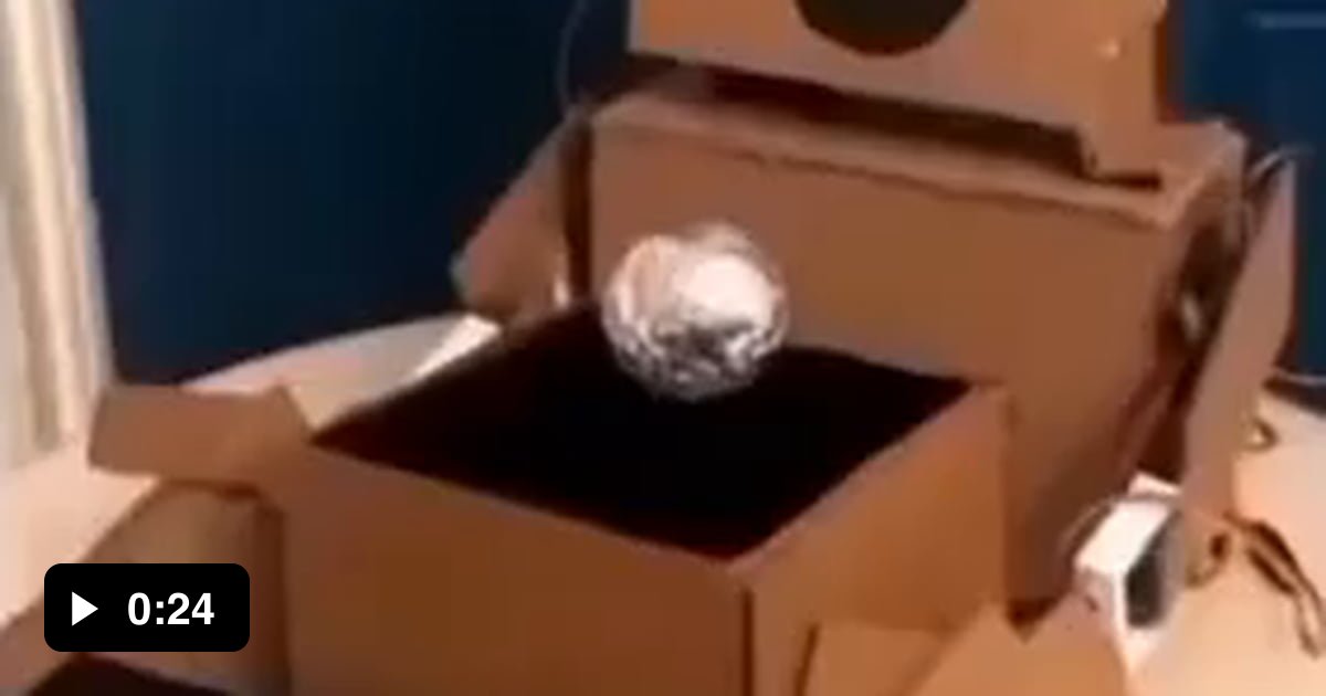 Robot Programmed to Perform Magic Tricks - 9GAG