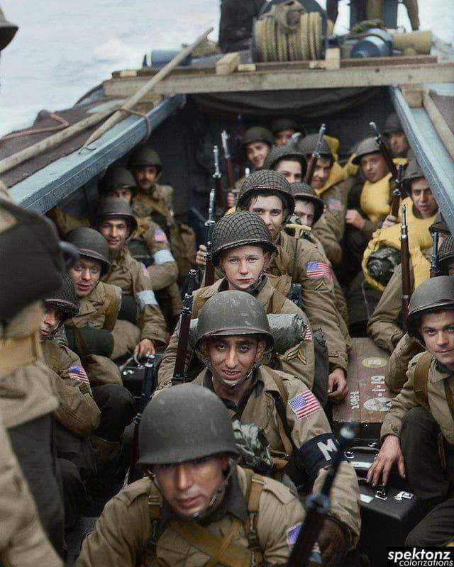 American troops on board a landing craft heading for the beaches at ...
