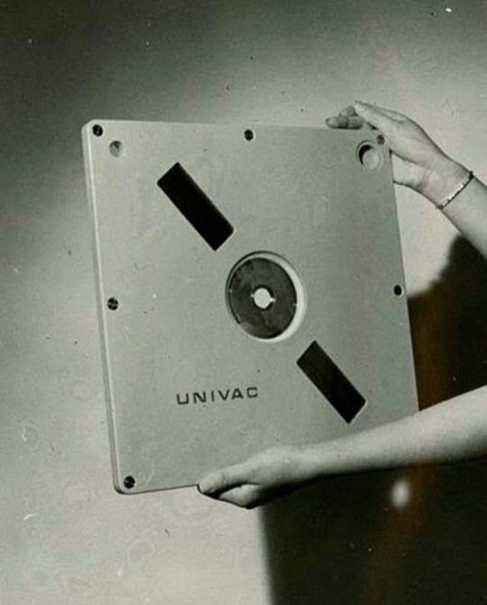 2 2 Megabytes In 1966 9GAG 2-2-megabytes-in-1966-9gag