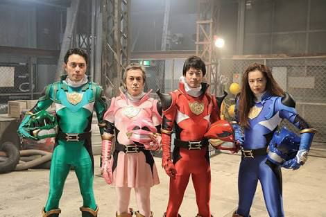 The pink ranger stuntman unmasked! - 9GAG