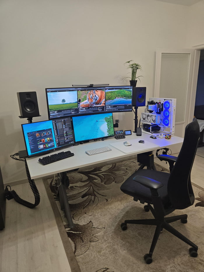 Work and gaming setup - 9GAG